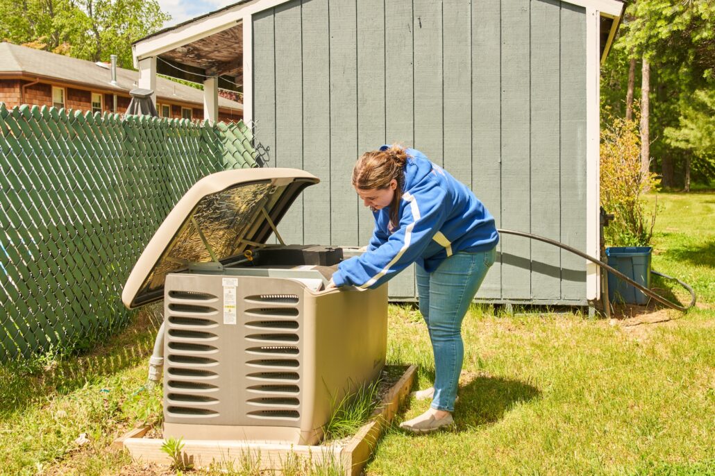 What Is the Difference Between a Standby and a Portable Generator ...